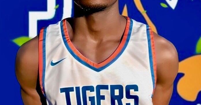 Hemingway High School basketball players named to All-Region Team