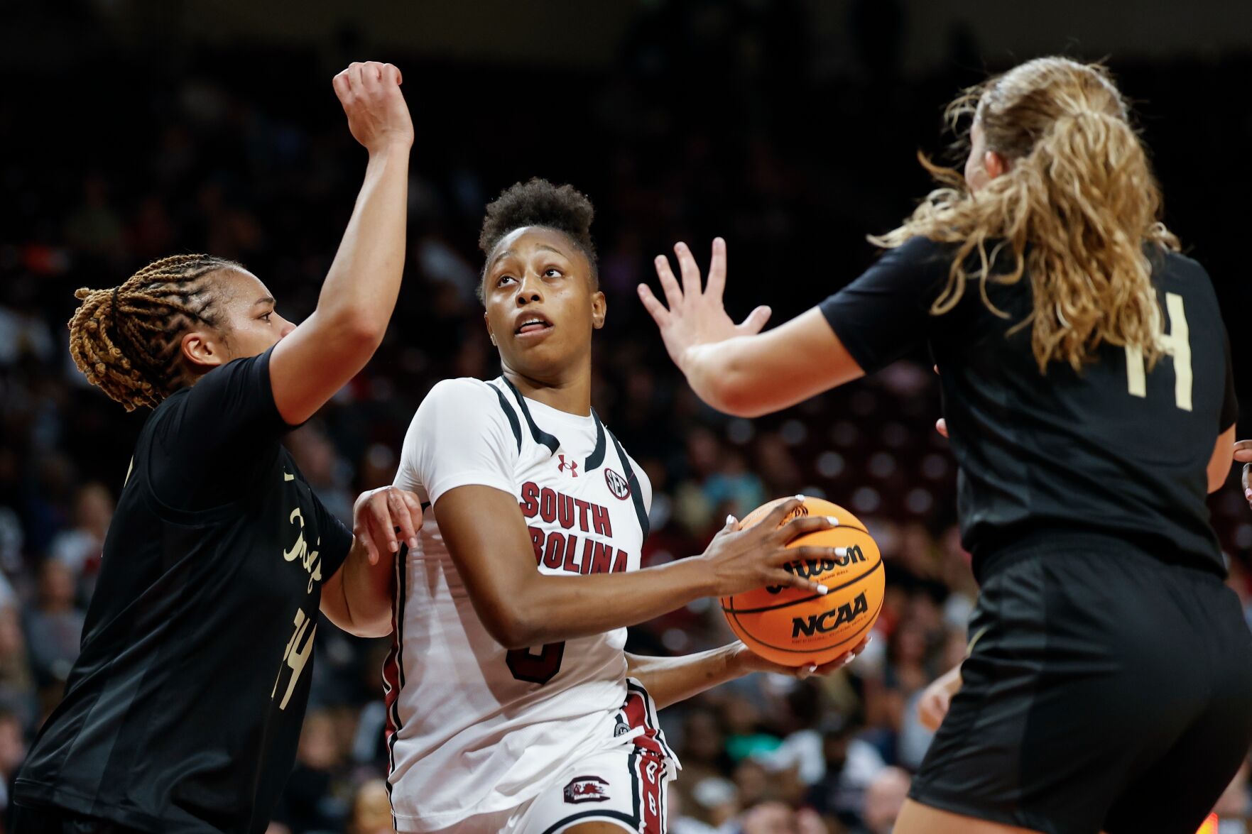 Gamecocks' Joyce Edwards always seeking improvement