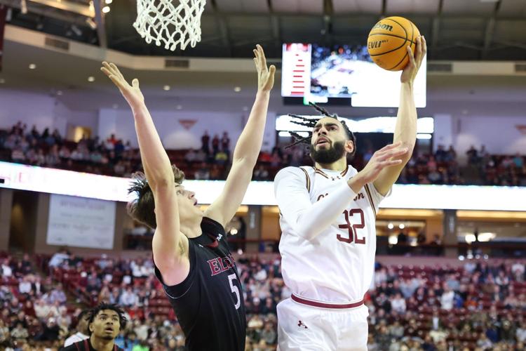 Reeves-led Cougars dominate Elon in CAA win