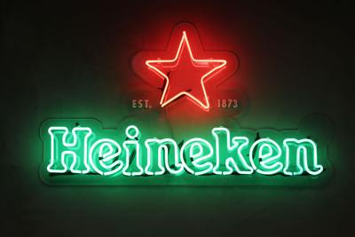 Heineken CEO, facing slow sales and unsatisfied investors, steps down