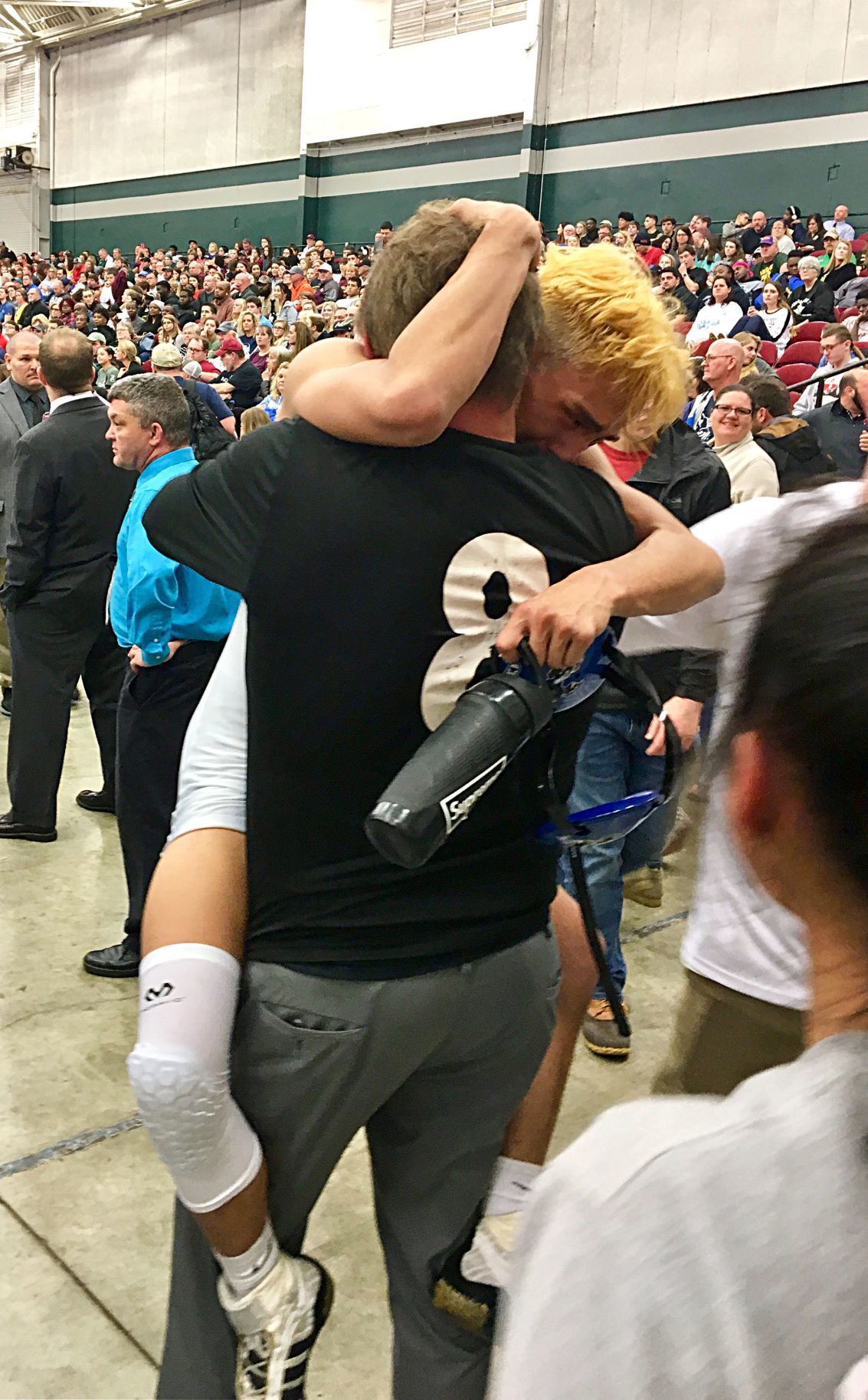 Gators' Schultz beats clock, wins state