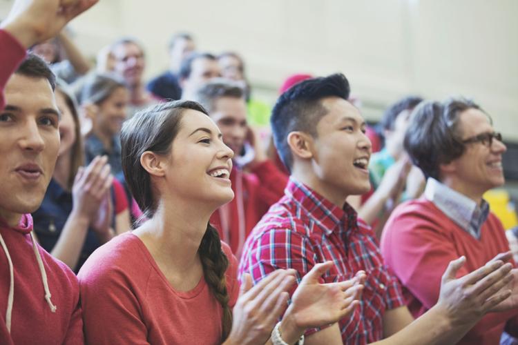 ARTS AND HUMANITIES: To clap or not to clap, that is the question