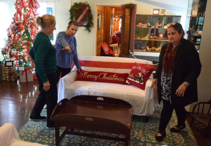 'Santa Claus is Coming' to the Doll House, in Hopelands