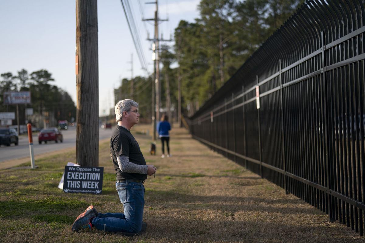SC inmate Brad Keith Sigmon executed by firing squad