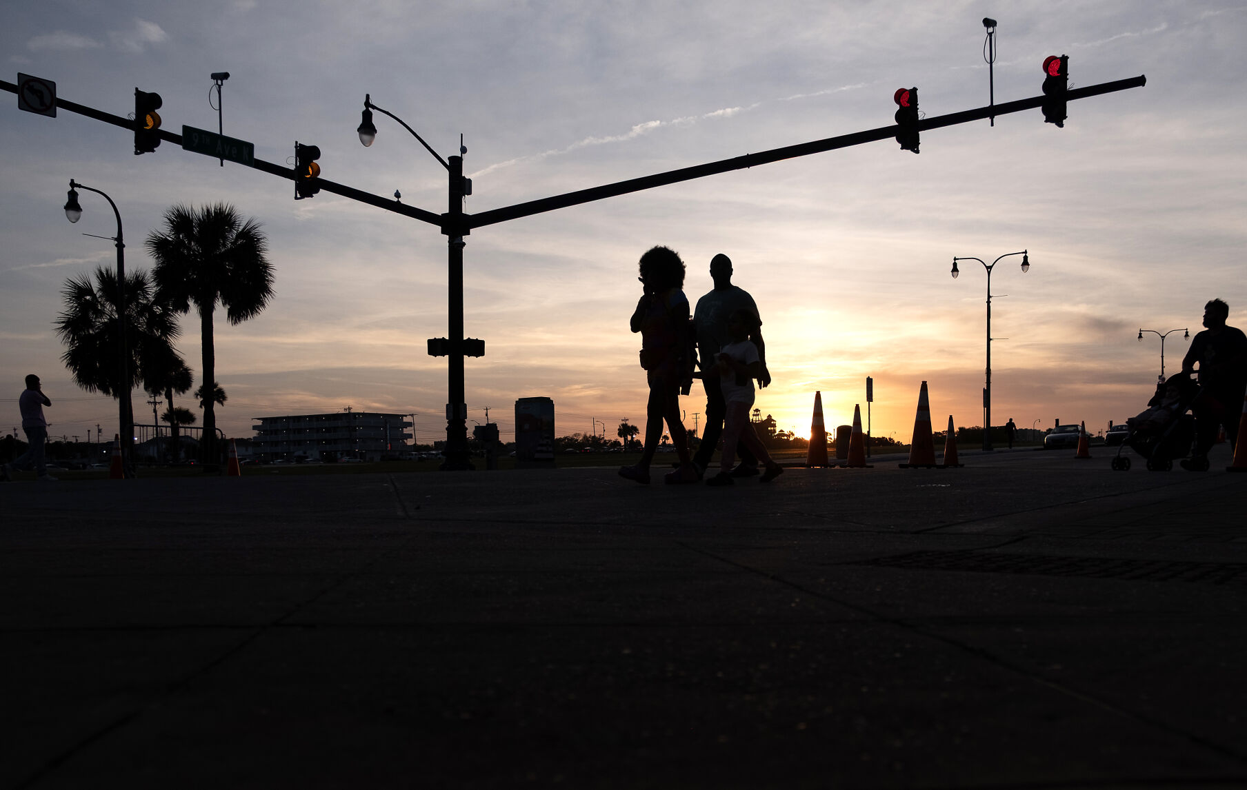 Myrtle Beach imposes earlier curfew for teens after shooting