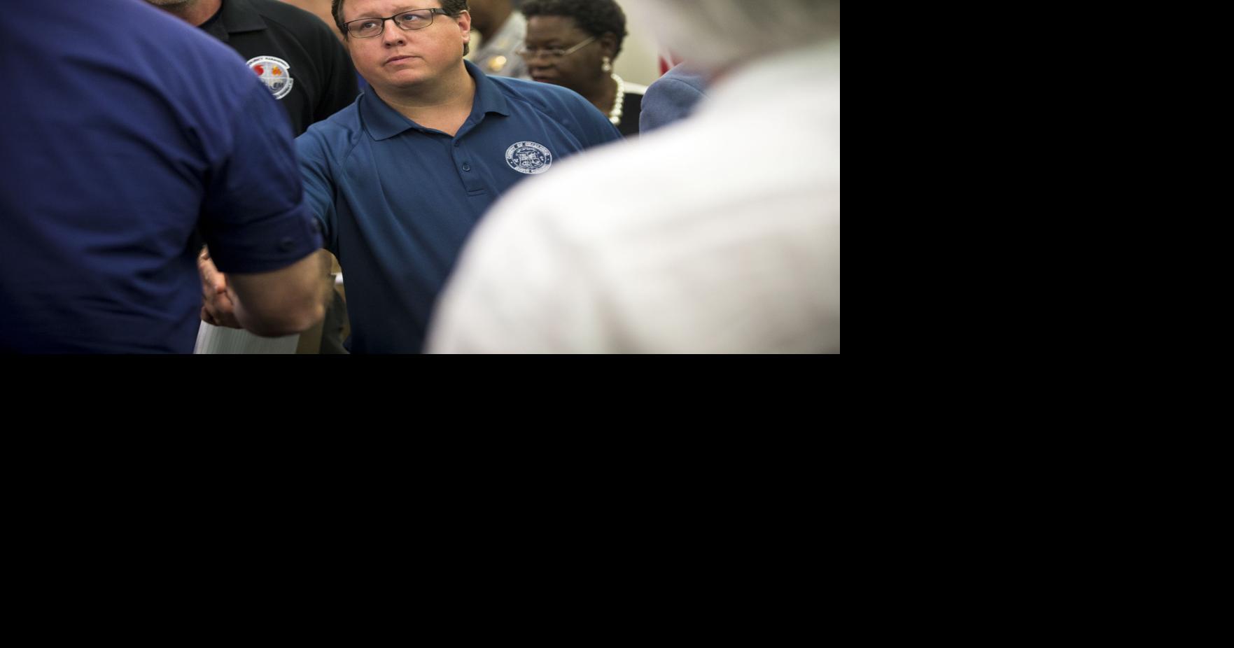 Elliott Summey's connections landed him a $290,000-a-year job as ...