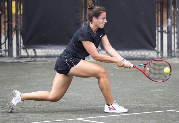 Charleston's Emma Navarro is turning pro, will make debut at LTP $100K ...