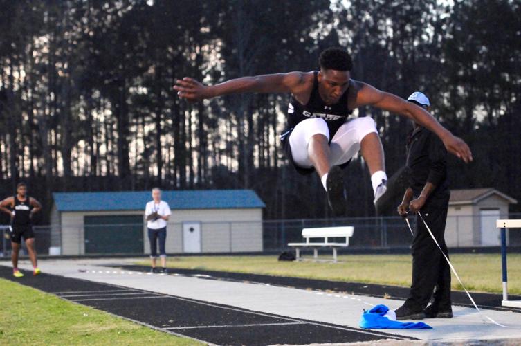 Sharonda Singleton Track Classic | Archives | postandcourier.com