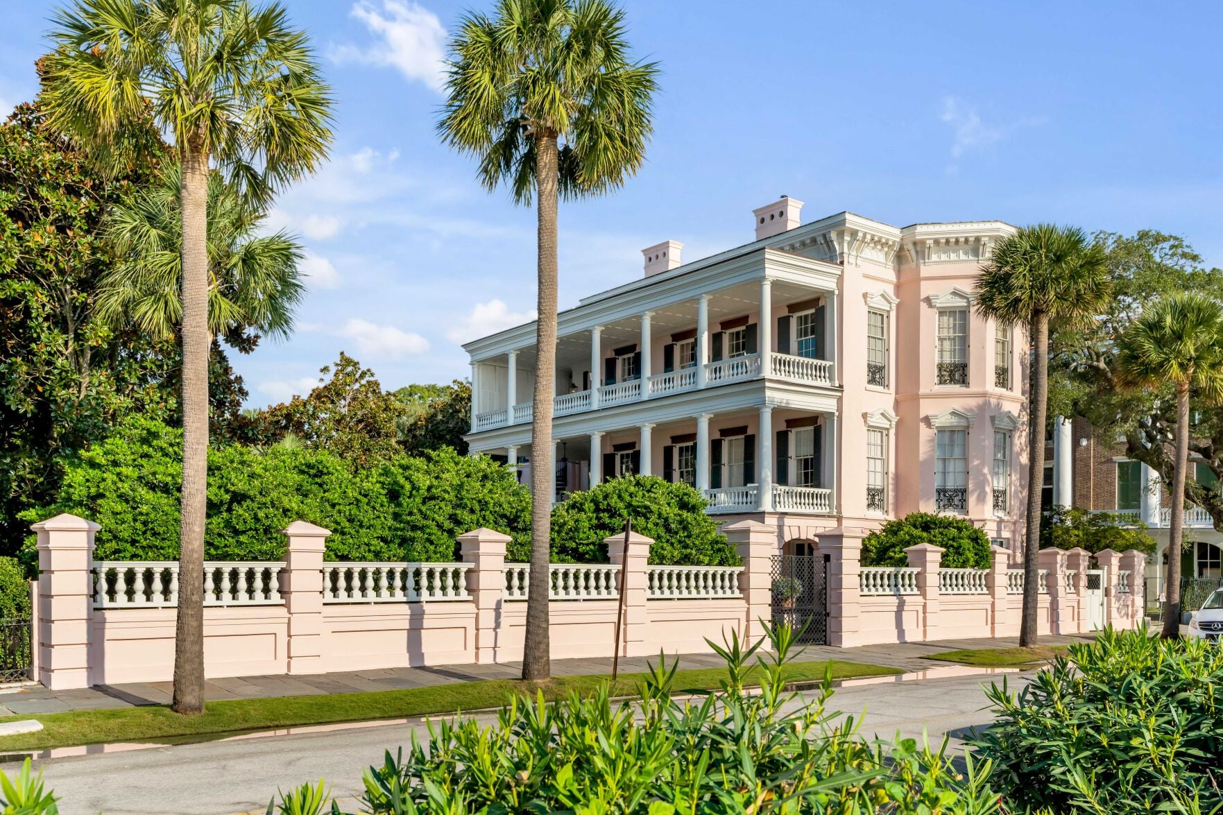 Charleston pink mansion owned by Trump pick under contract