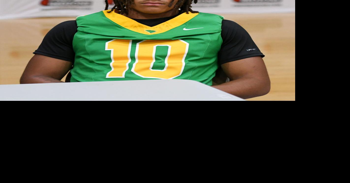 GRIDIRON SPOTLIGHT: Green Wave outside linebacker Eli Pressley