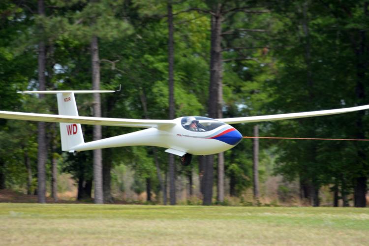 Glider pilots soar over Aiken County in annual competition