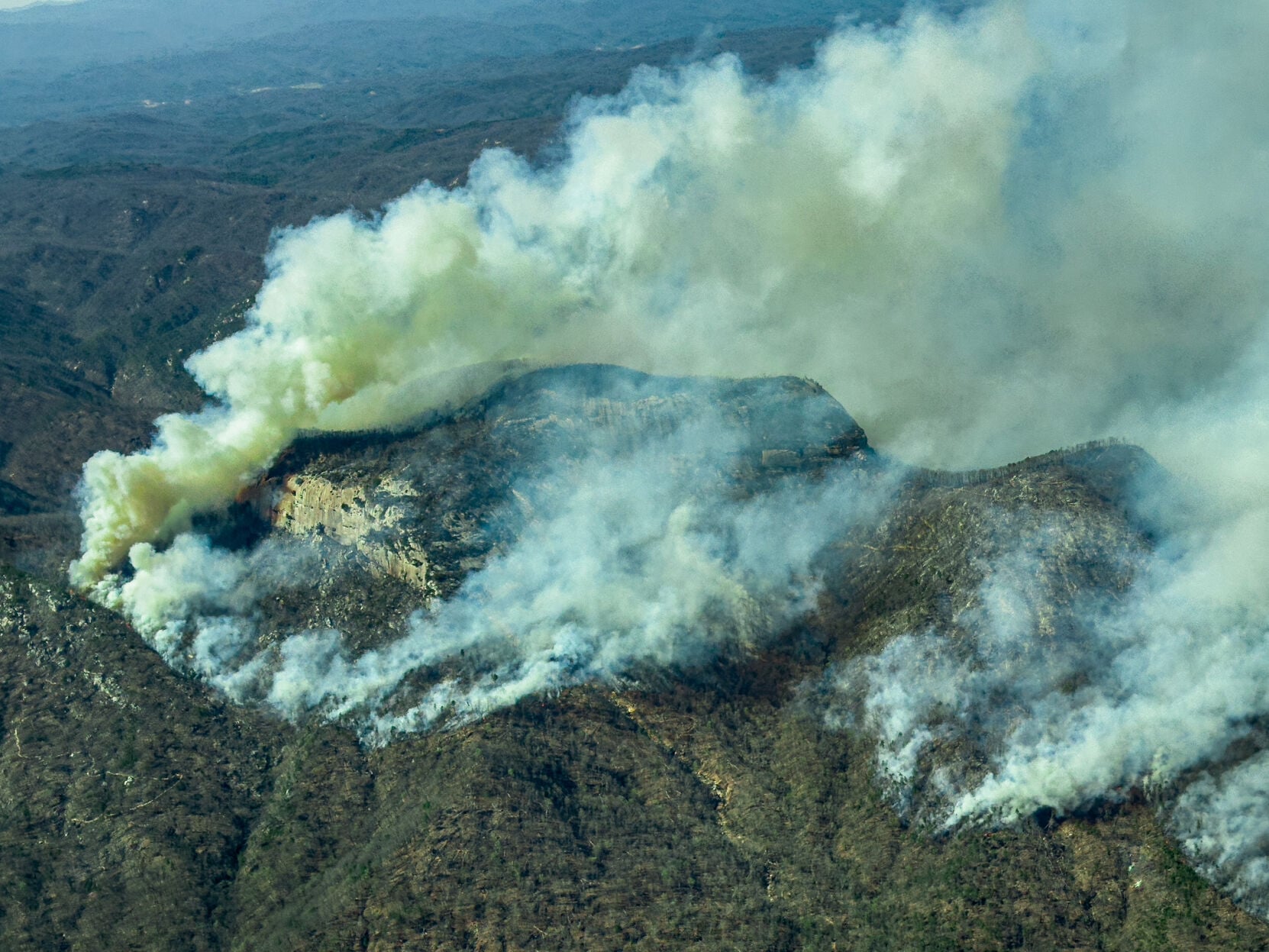 Table Rock fire reaches Greenville Water reservoir, doubles