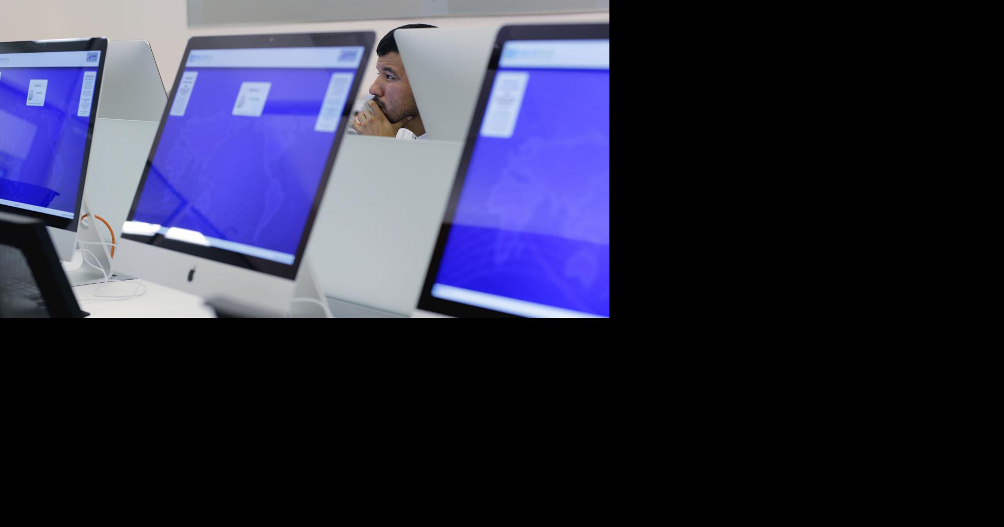 Library offers a look into bookless future