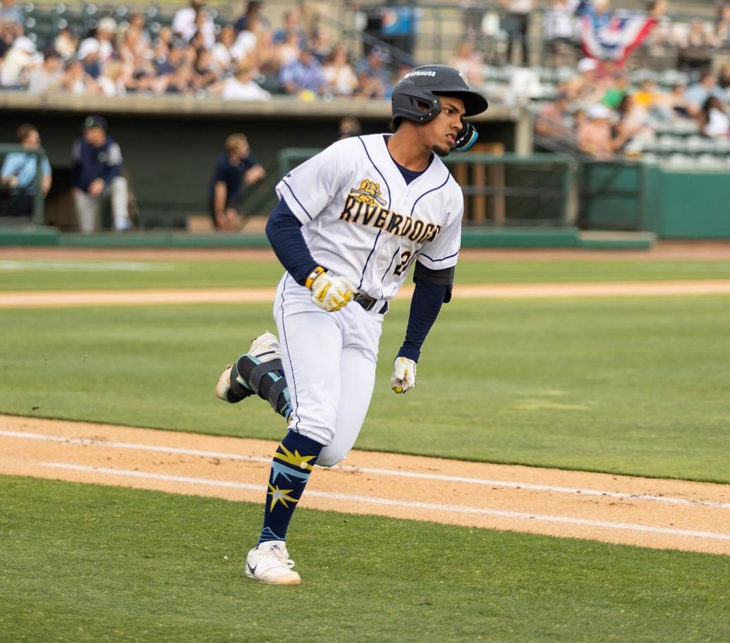 Charleston RiverDogs rally past Columbia Fireflies 3-2