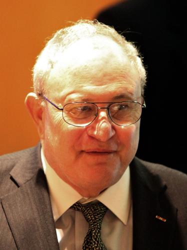 Charleston airport attorney to earn more than CEO under new contract