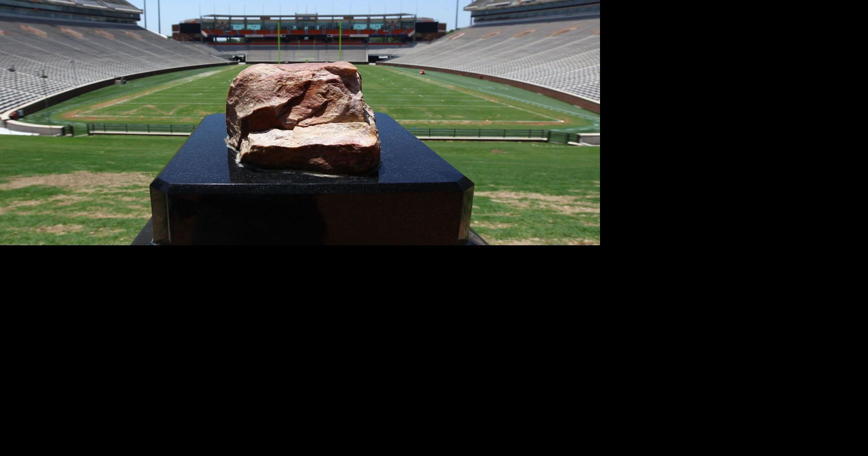 Howard's Rock: One year after vandalism, tradition still lives