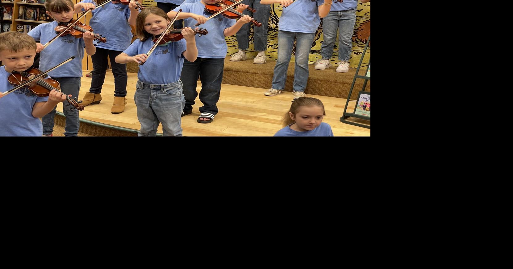 Suzuki violin group performs for a crowd | News | postandcourier.com