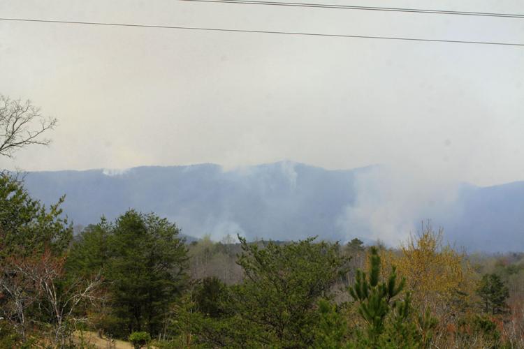 Wildfire enters Table Rock State Park, surrounds reservoir