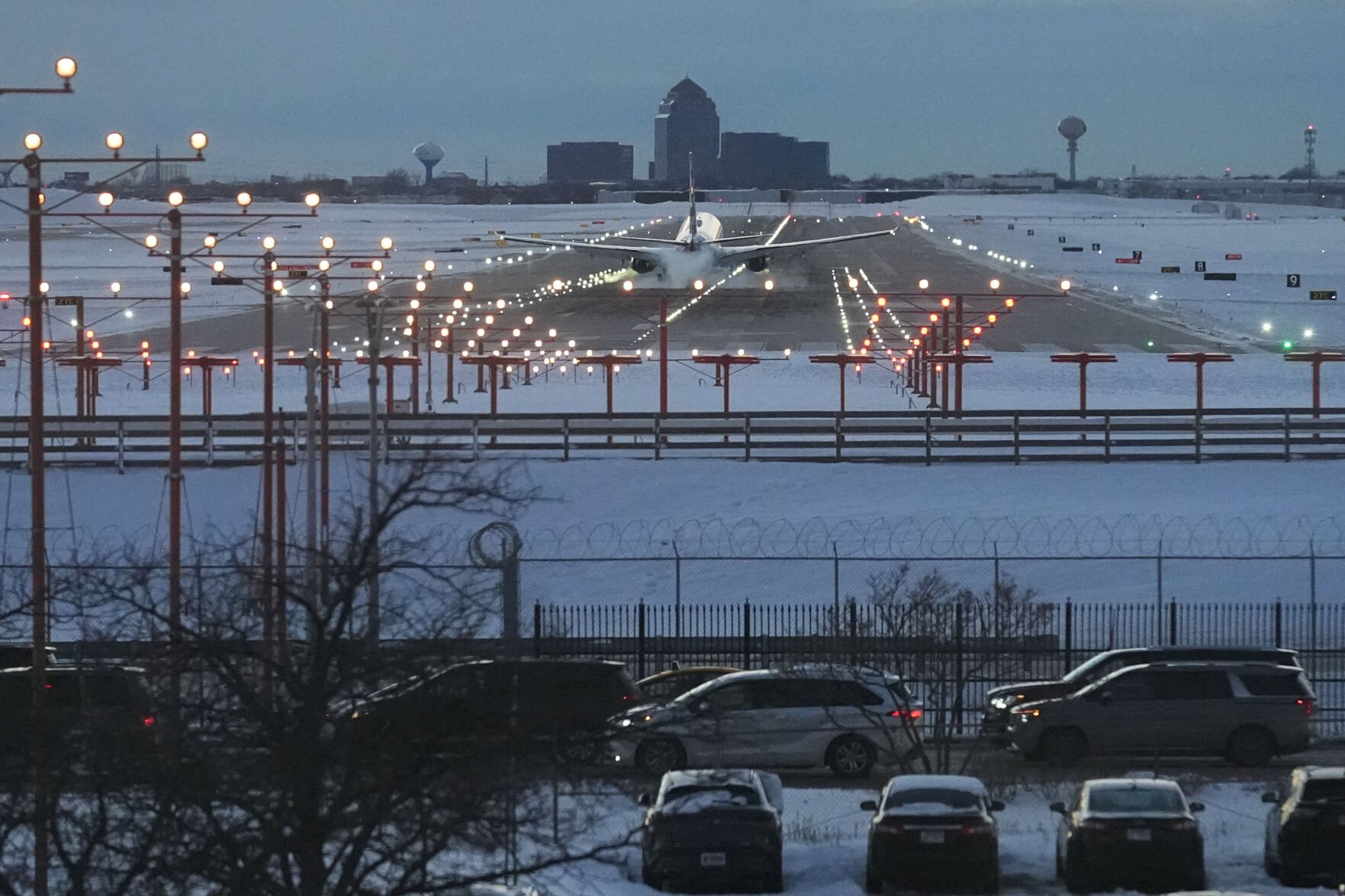 United and American duke out to dominate Chicago's O’Hare