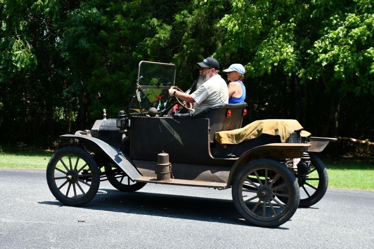Horseless carriages in Moncks Corner