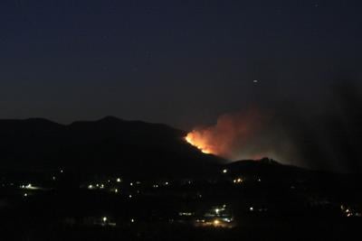 Wildfire enters Table Rock State Park, surrounds reservoir