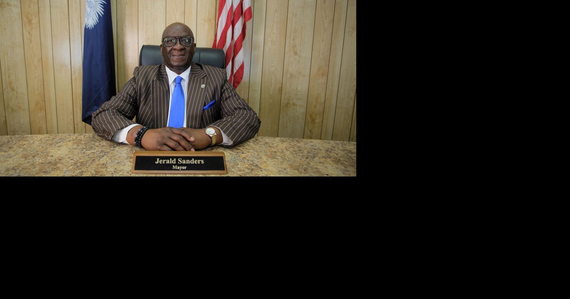 SC mayor suspended from office after indictments on misconduct ...