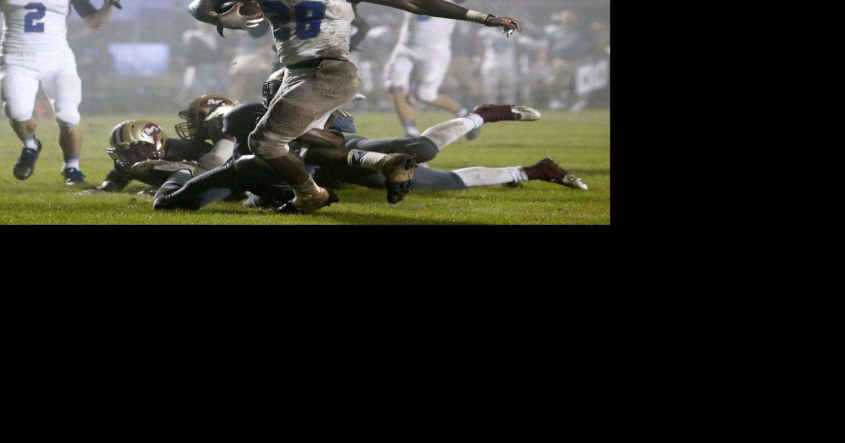 Fort Dorchester defeats Ashley Ridge Football