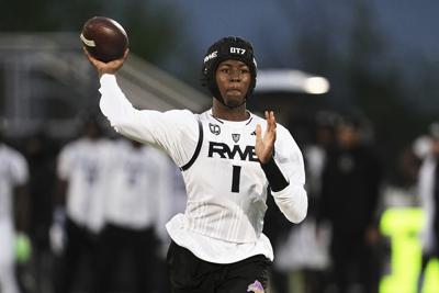 Gamecocks now 'front-runner' to land touted quarterback