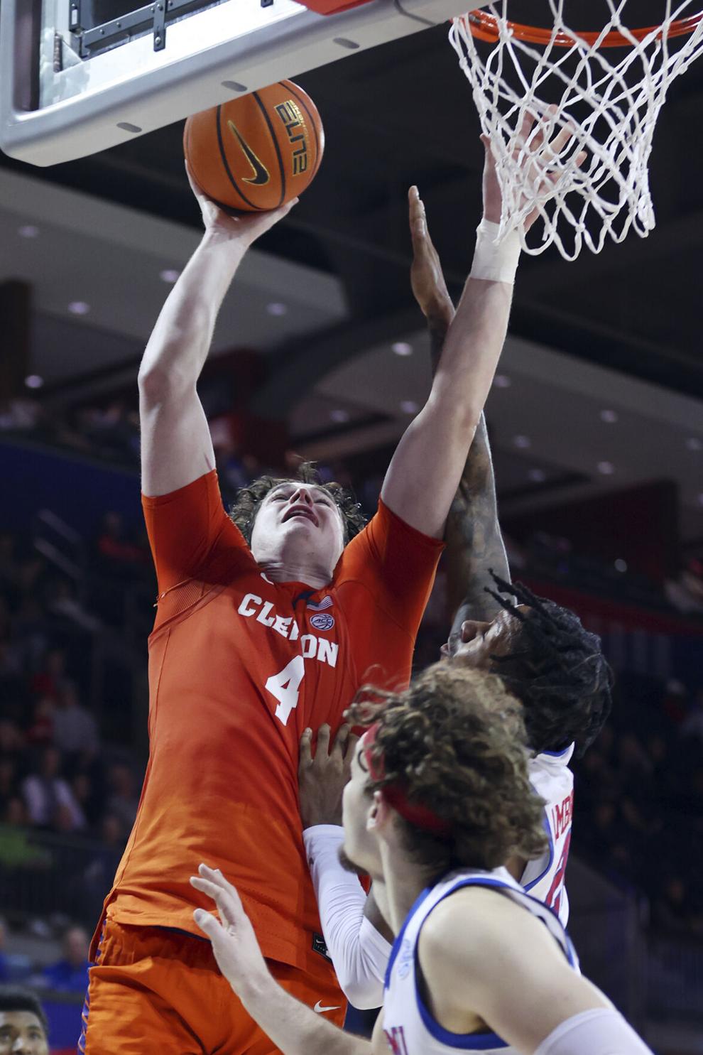 Clemson's Ian Schieffelin, Jaeden Zackery in transfer portal