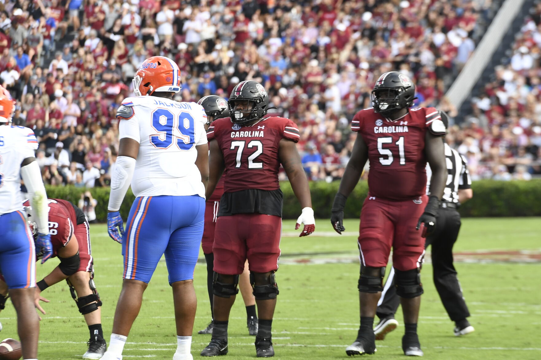 Gamecocks' offensive line fighting health issues