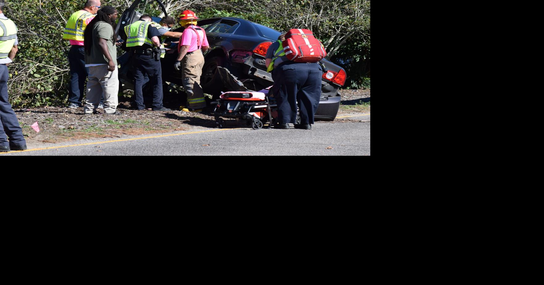 Car runs into tree near intersection of Marlboro Street and Richland ...