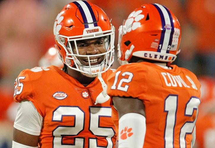 Xavier Thomas, 2 starters in Clemson secondary to 'run it back' in 2023