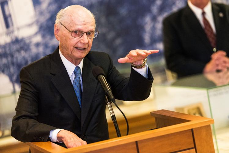 Bill Clinton honors former education secretary, SC Gov. Dick Riley at ...