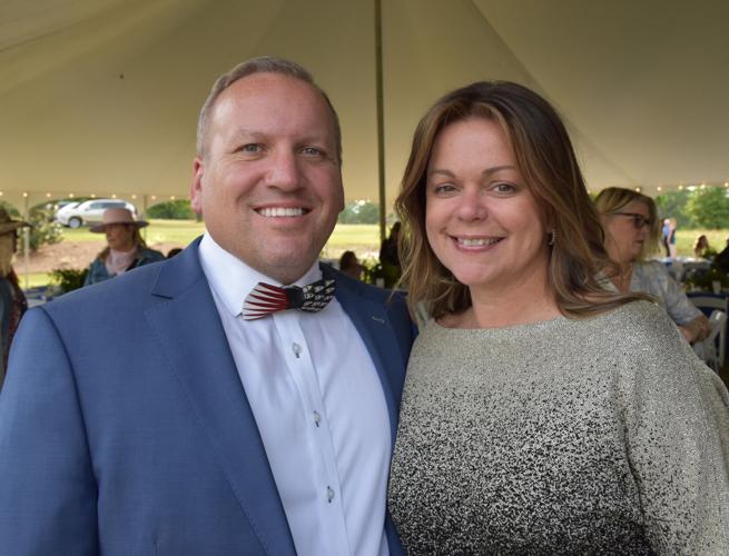 CAC supporters don black ties, blue jeans at annual fundraiser