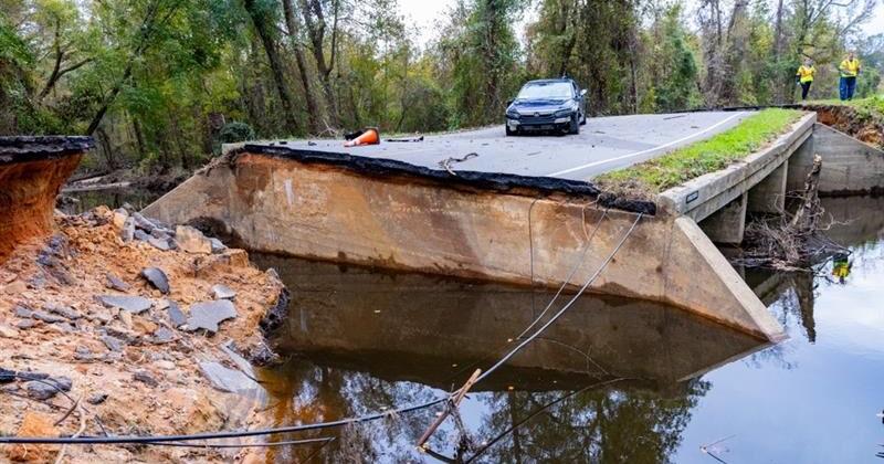 Orangeburg SC residents cleaning up after historic flood
