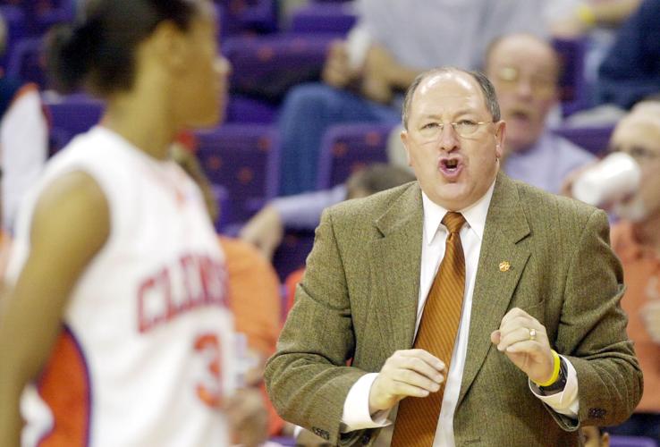 Former Clemson WBB coach Jim Davis inducted into SC Hall