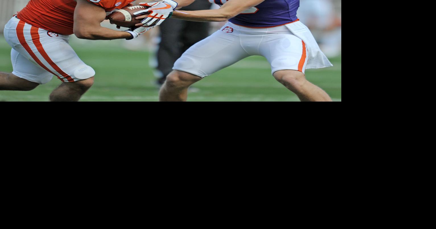 Clemson QB Hunter Johnson to transfer, thanks Tiger fans