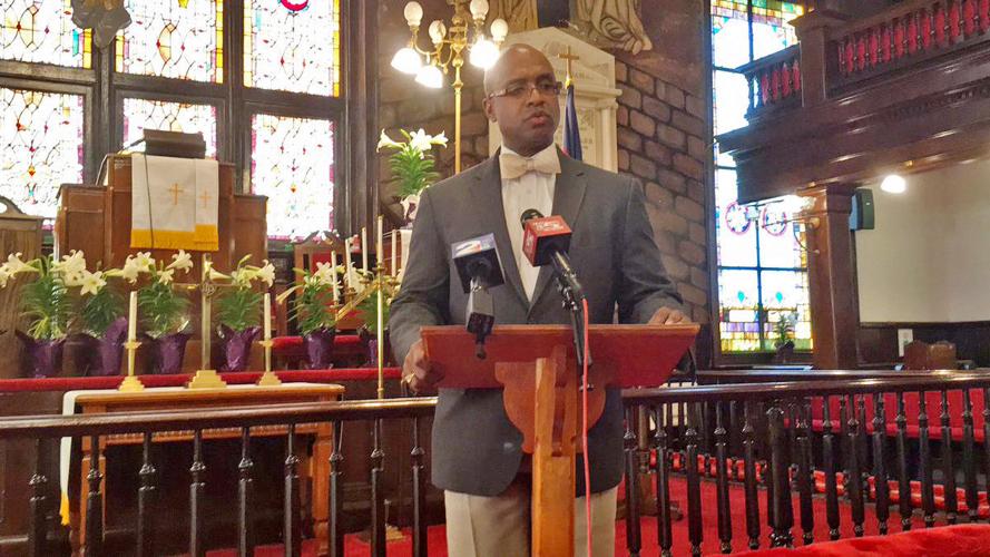 Emanuel AME Church pastor condemns gun-toting political ad by ...