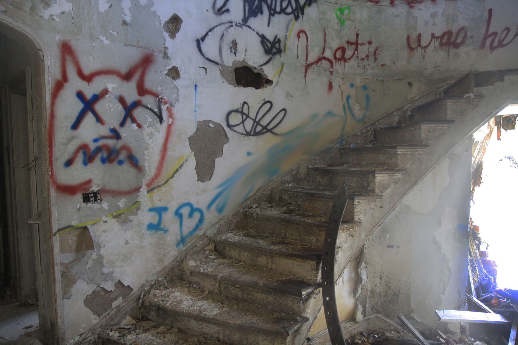 What's the story of the Sally Abney Rose Mansion in Clemson?