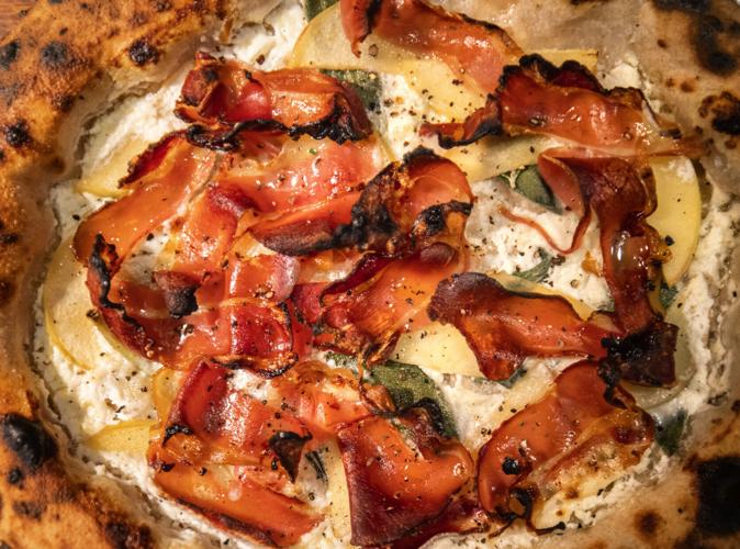 Renzo serves pizza, global small plates in Charleston, SC