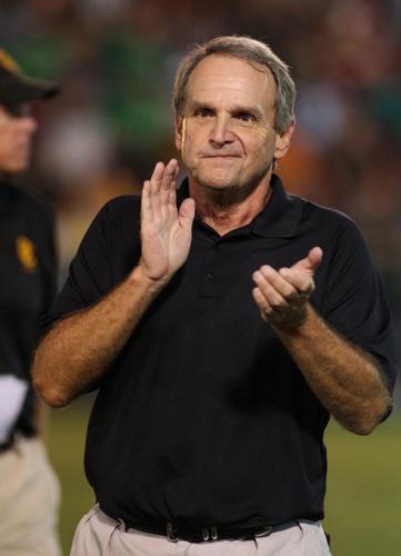 Gators coach steps down