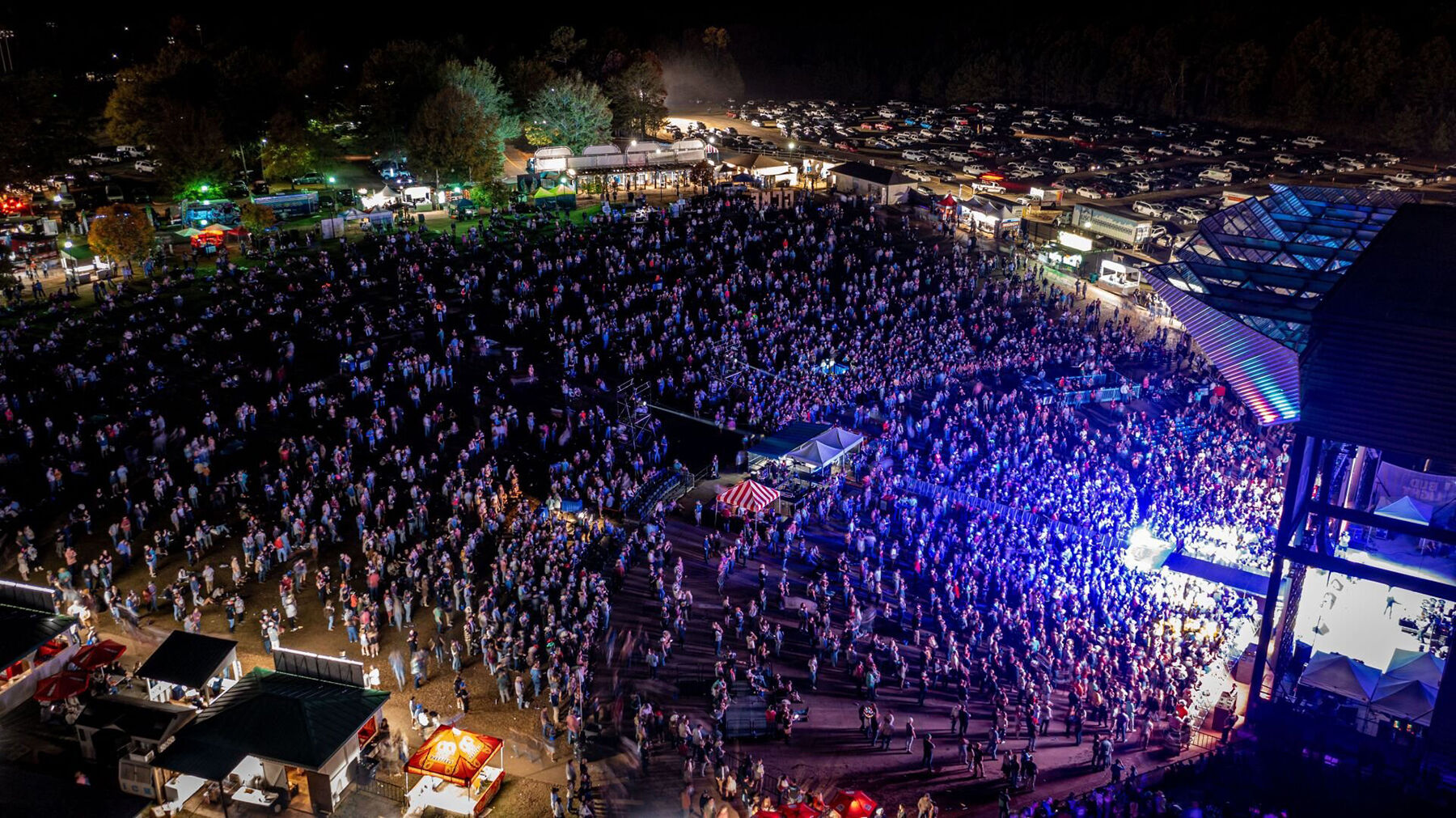 Simpsonville talks with country brand to manage amphitheater