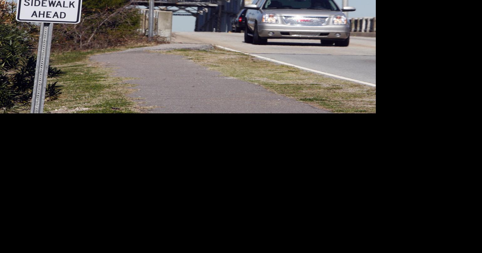 Ben Sawyer Bridge on Sullivan's Island closed causing traffic for ...
