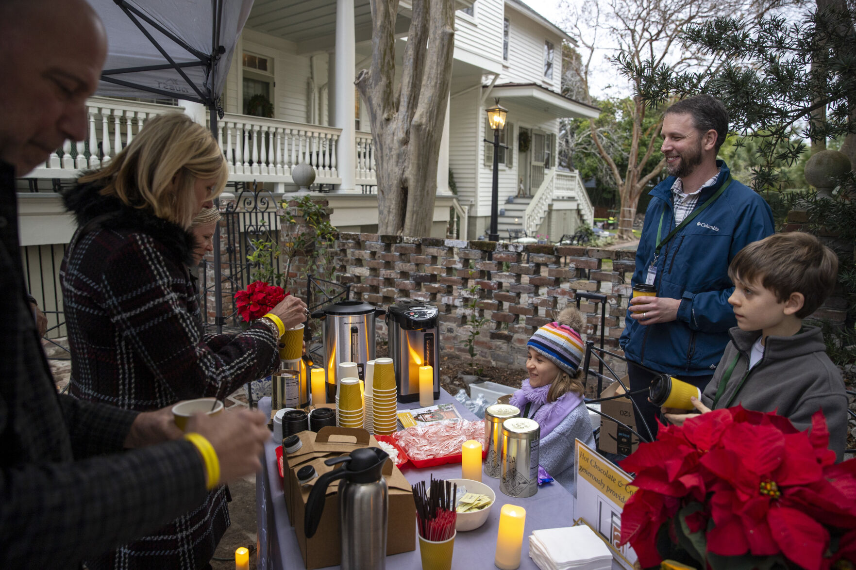 Historic Charleston homes on display during candlelight tour
