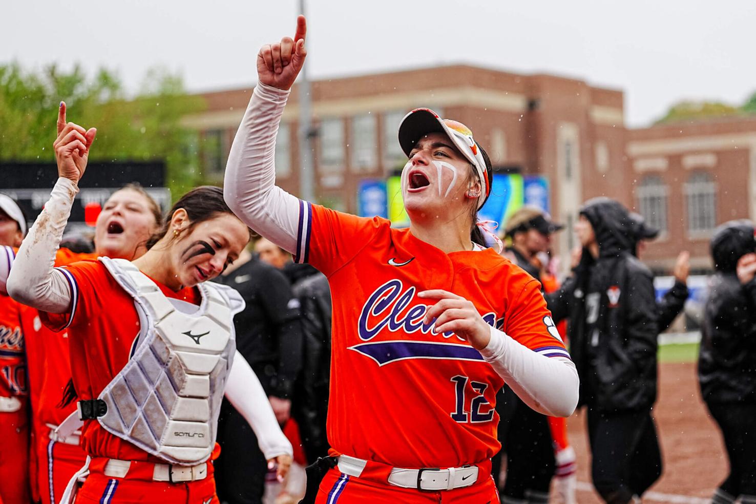 Clemson softball beats Florida State for ACC tourney title