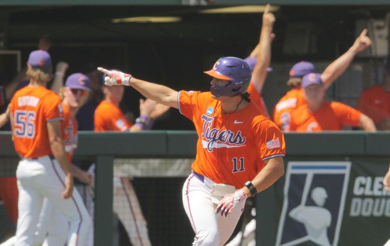 Florida flexes on Clemson in Game 1 of super regional play | Clemson ...
