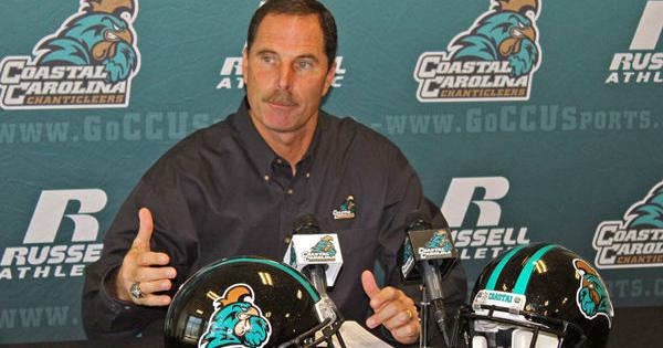 Coastal Carolina coach goes viral: David Bennett's press conference ...