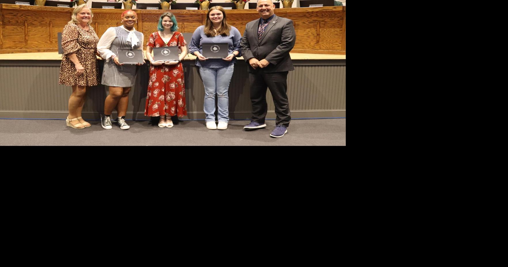 DD2 students recognized for holiday card artwork