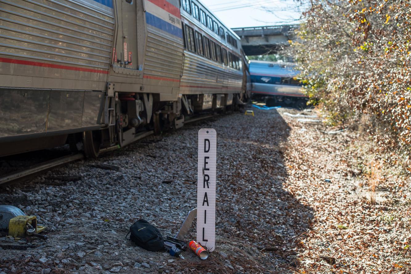 Amtrak passengers recount smoke, blood in 911 calls on crashed S.C ...