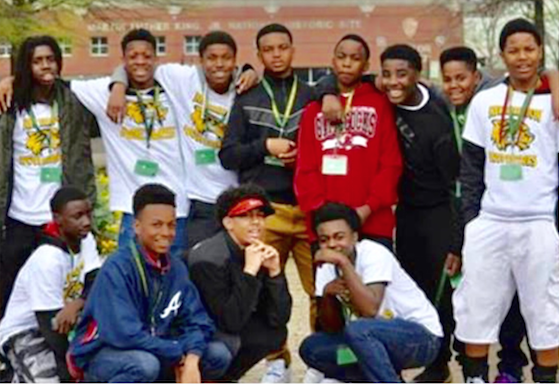 Silver Bluff grads recreate iconic photo | News | postandcourier.com